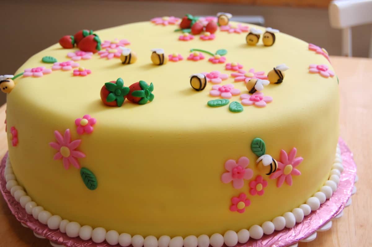 Aprende 3 formas de hacer fondant casero - Comedera - Recetas, tips y ...